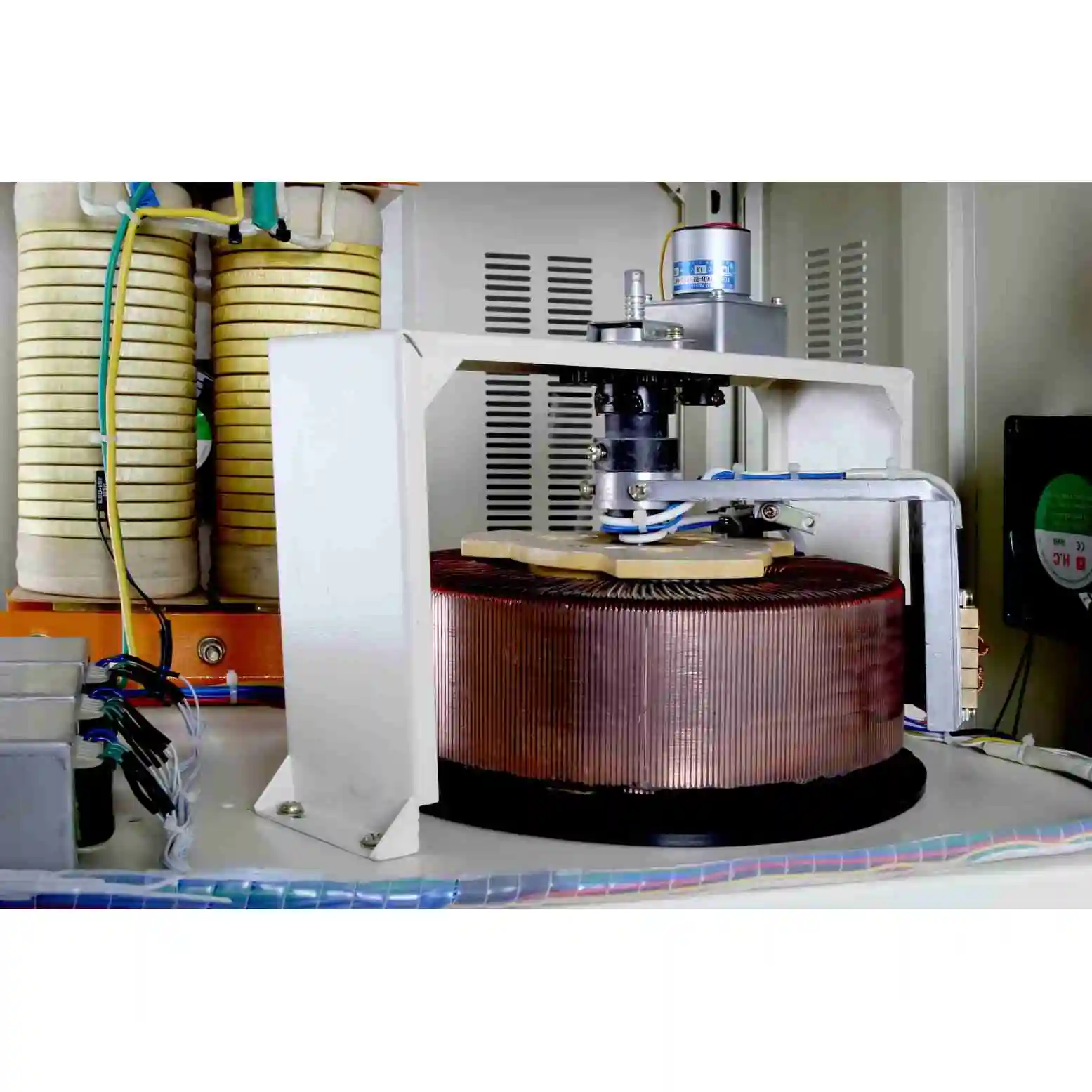 Stabilizer Matsuyama AVR - LD - 60 GT 60 KVA - Gunindo